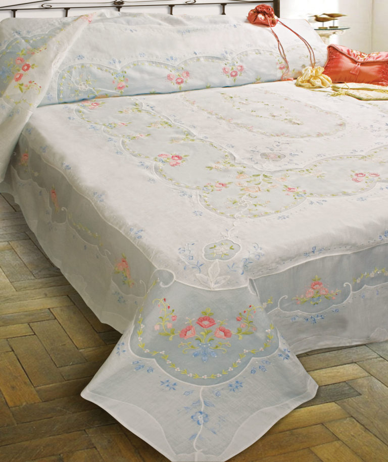 Copriletto Matrimoniale Ricamato Fiori Organza